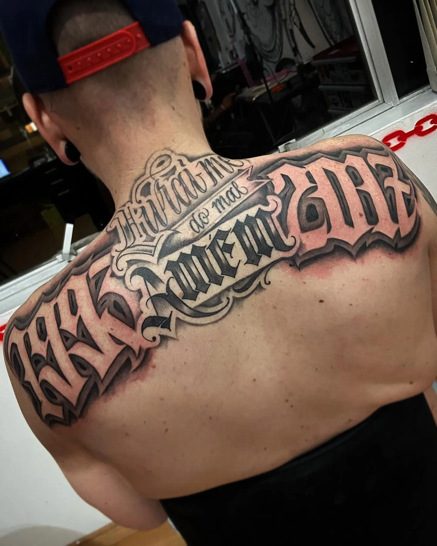 Tatuajes de números góticos. Tatúatelos con nosotros, Ink Factory Tattoos
